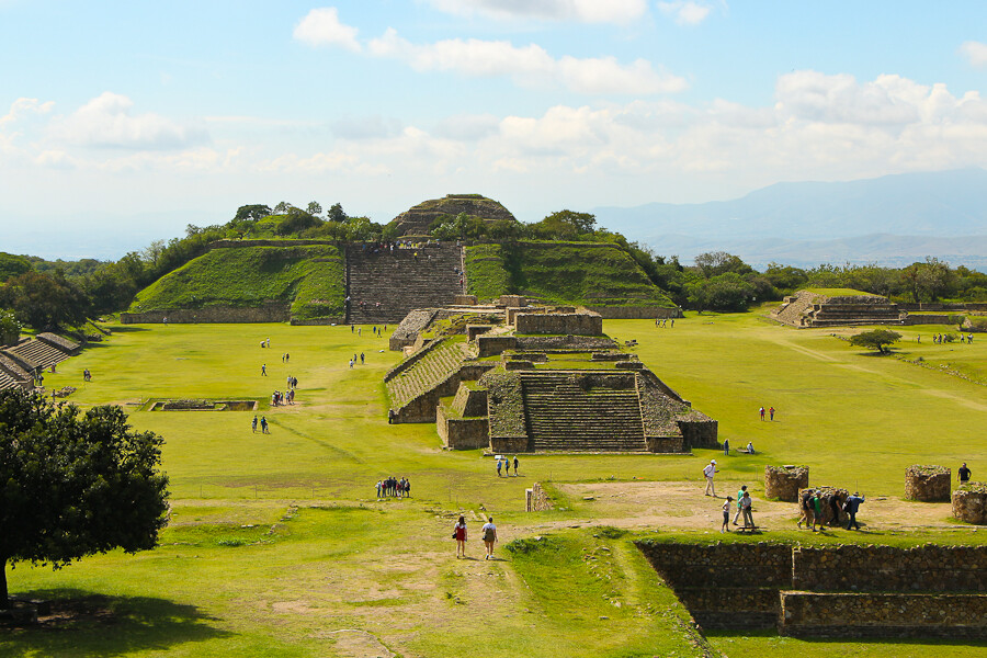 ℹ Descubre la historia de Monte Albán en tu próxima visita